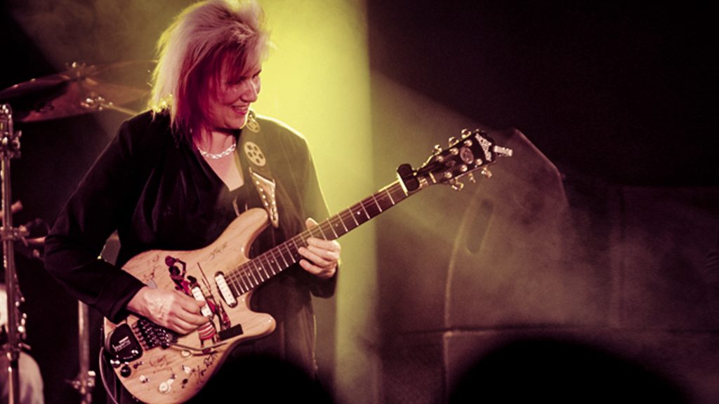 JENNIFER BATTEN - Thomas Blug